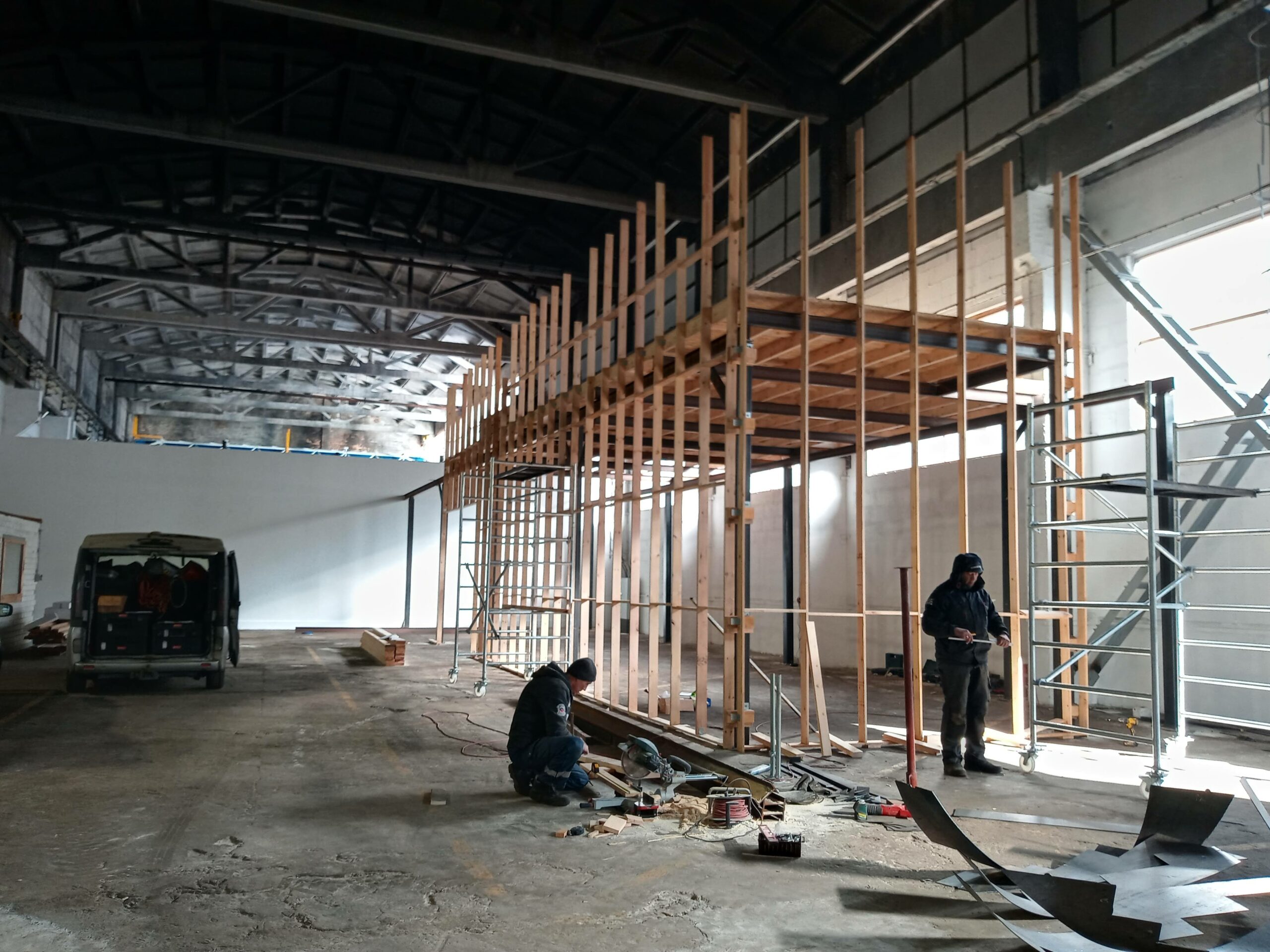 Robust Modular Metallic Shelving Unit - ABR Home - Metallic ...